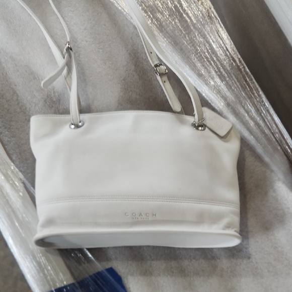 Coach | Bags | Coach White Leather Shoulder Bag | Poshmark